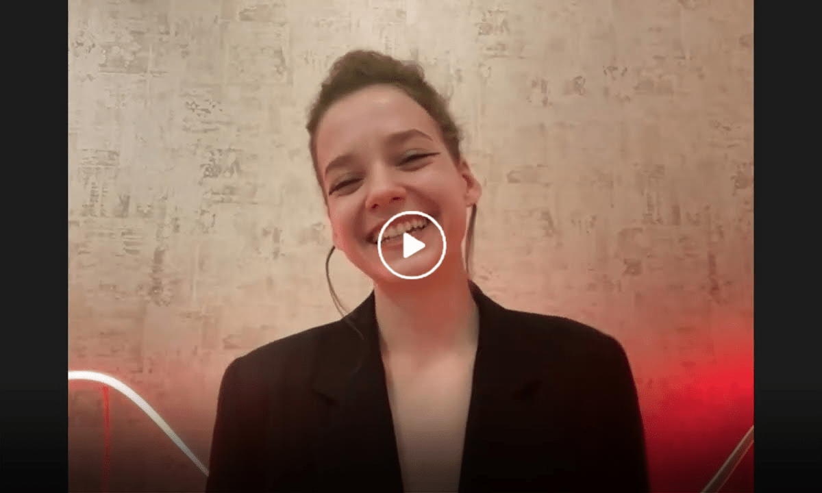 PhoebeFrancis - Interviu Model Jasmin - Life in Red